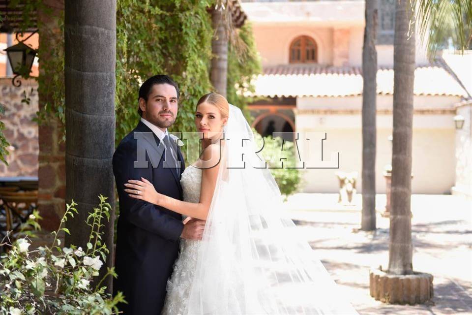 Isabella Larios y Diego Cueva sellan su amor en su boda